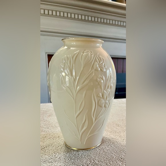 Lenox | Accents | 85 Lenox Porcelain Flower Vase 24k Gold Rim Relief ...